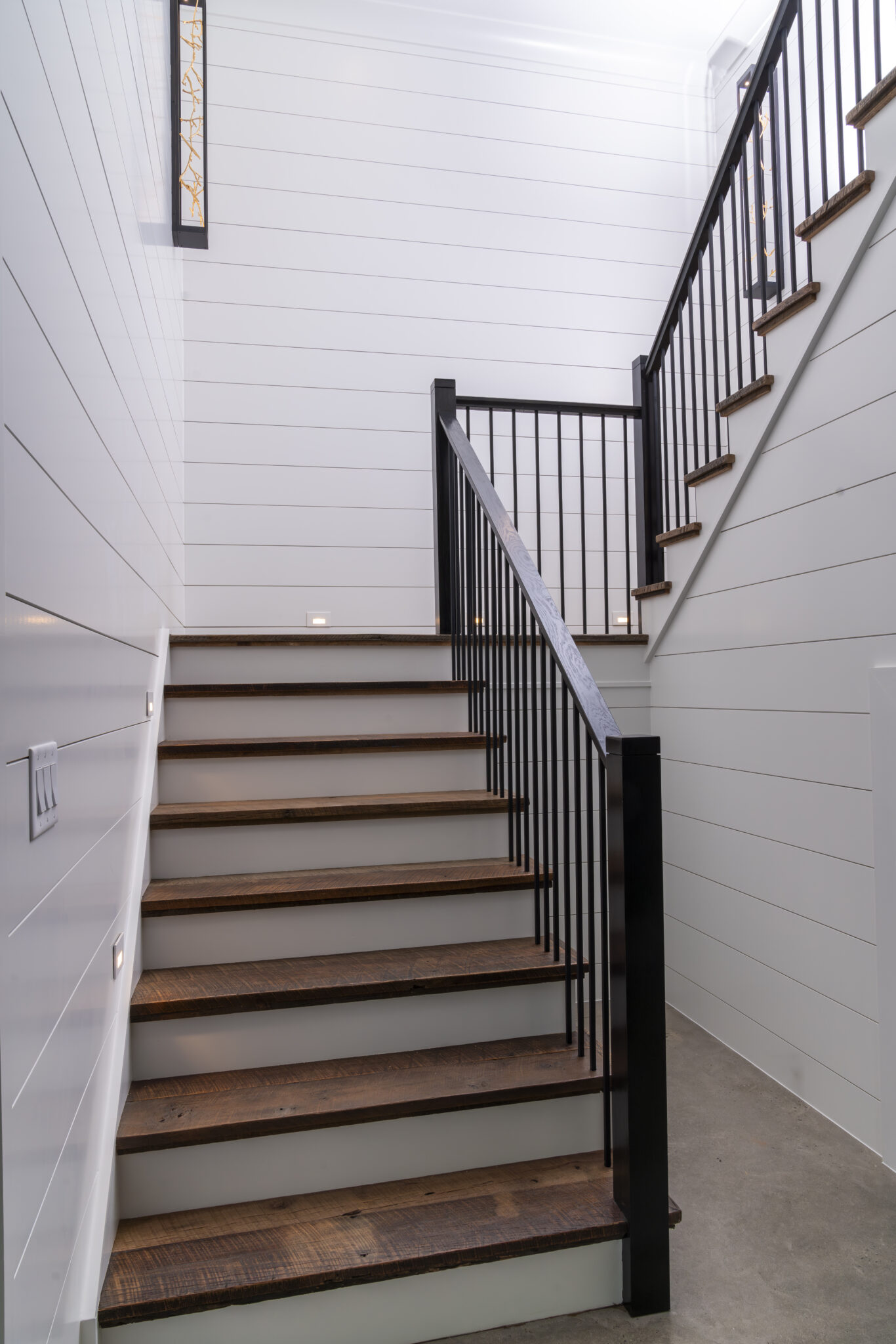 Reclaimed Oak Original Face Flooring + Stair Treads - Southend Reclaimed